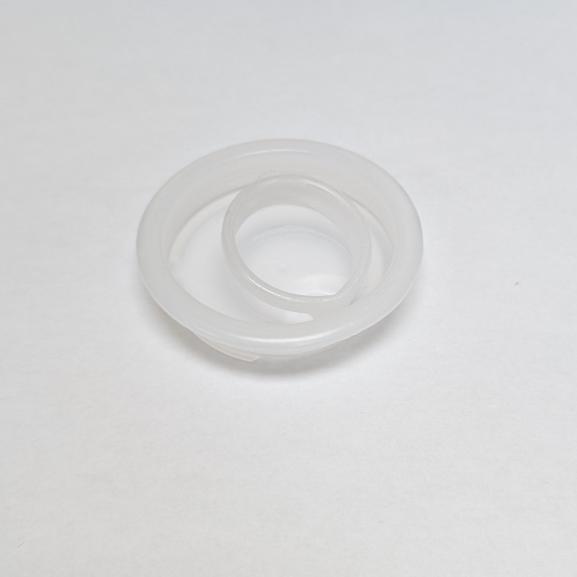 Tint Plug for Bucket Feeder | Midnight Bee Supply