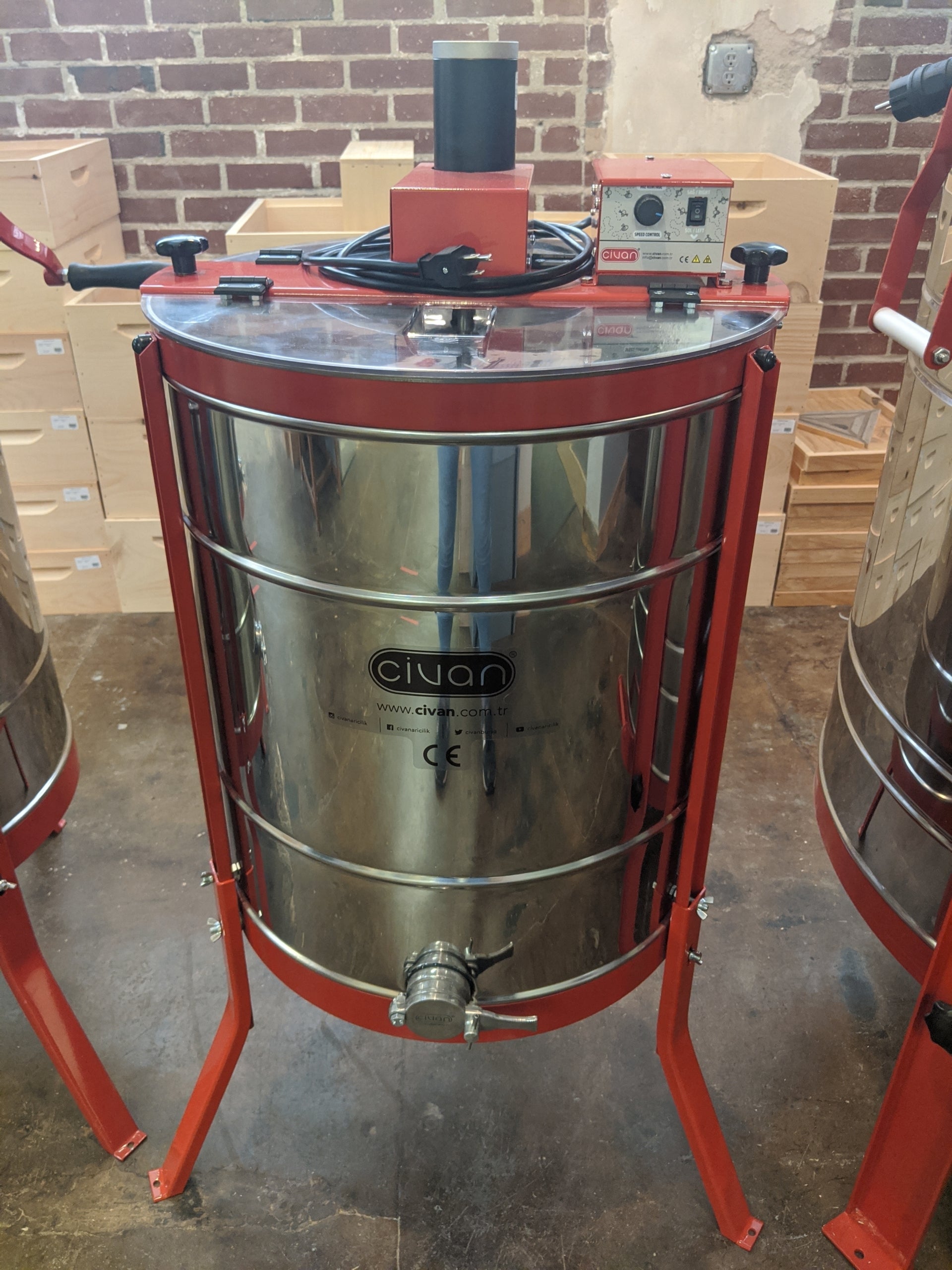 Civan Extractor | Midnight Bee Supply